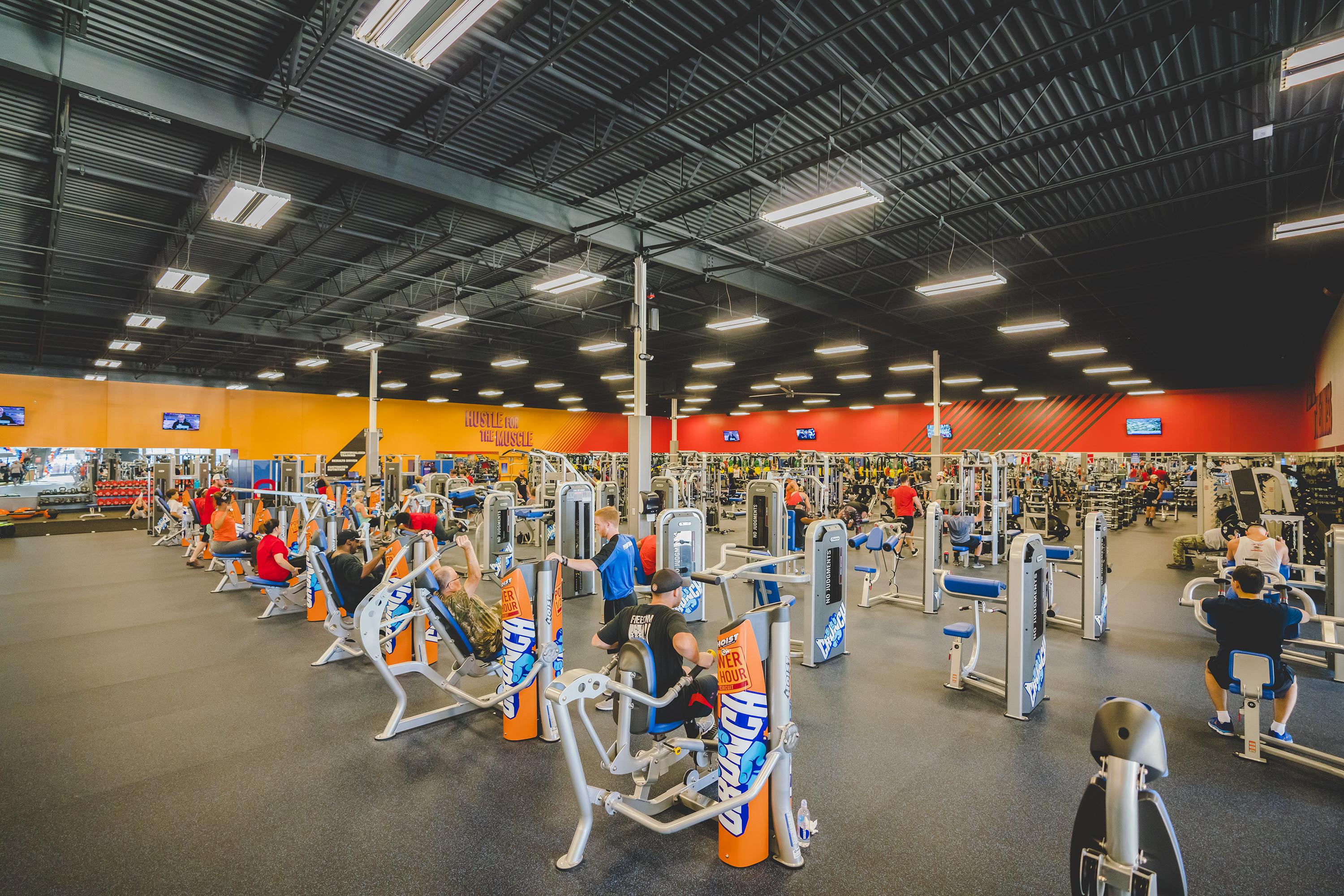Crunch Fitness - Ocoee, FL - Ocoee